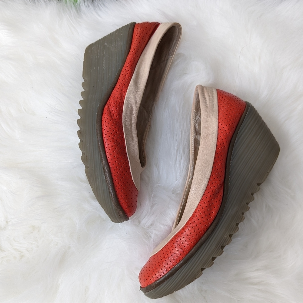 Fly London Devil Red Yoko Perforated Leather 40 / 9 - Gem